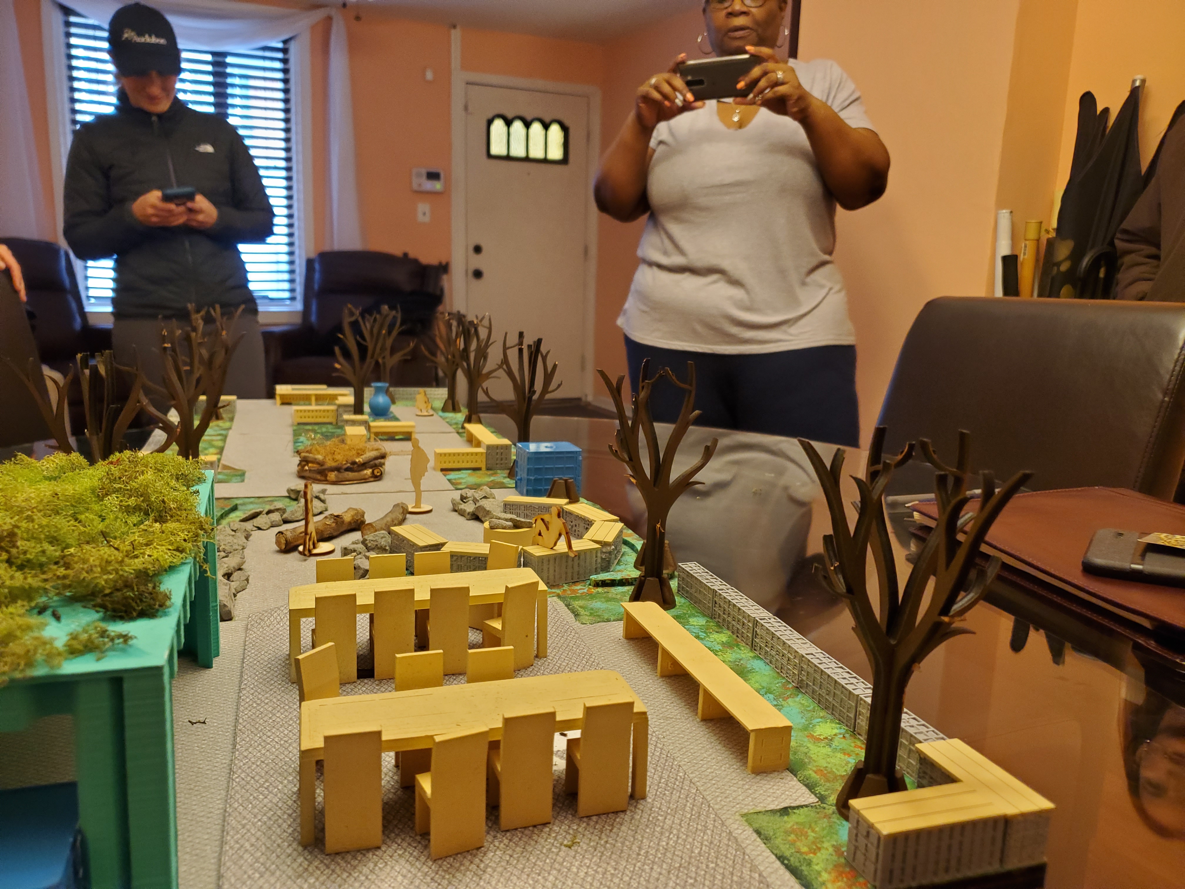 Diorama planning of Cecil Street Garden | FWS.gov