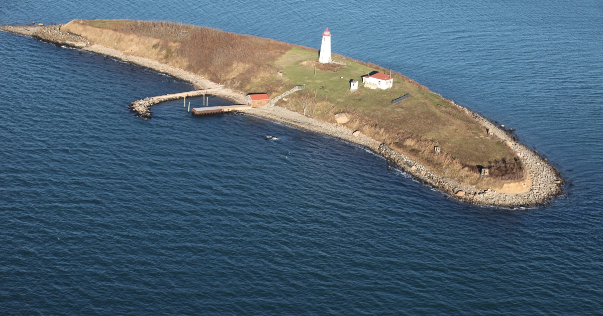 11 interesting facts about U.S. Fish and Wildlife Service lighthouses ...