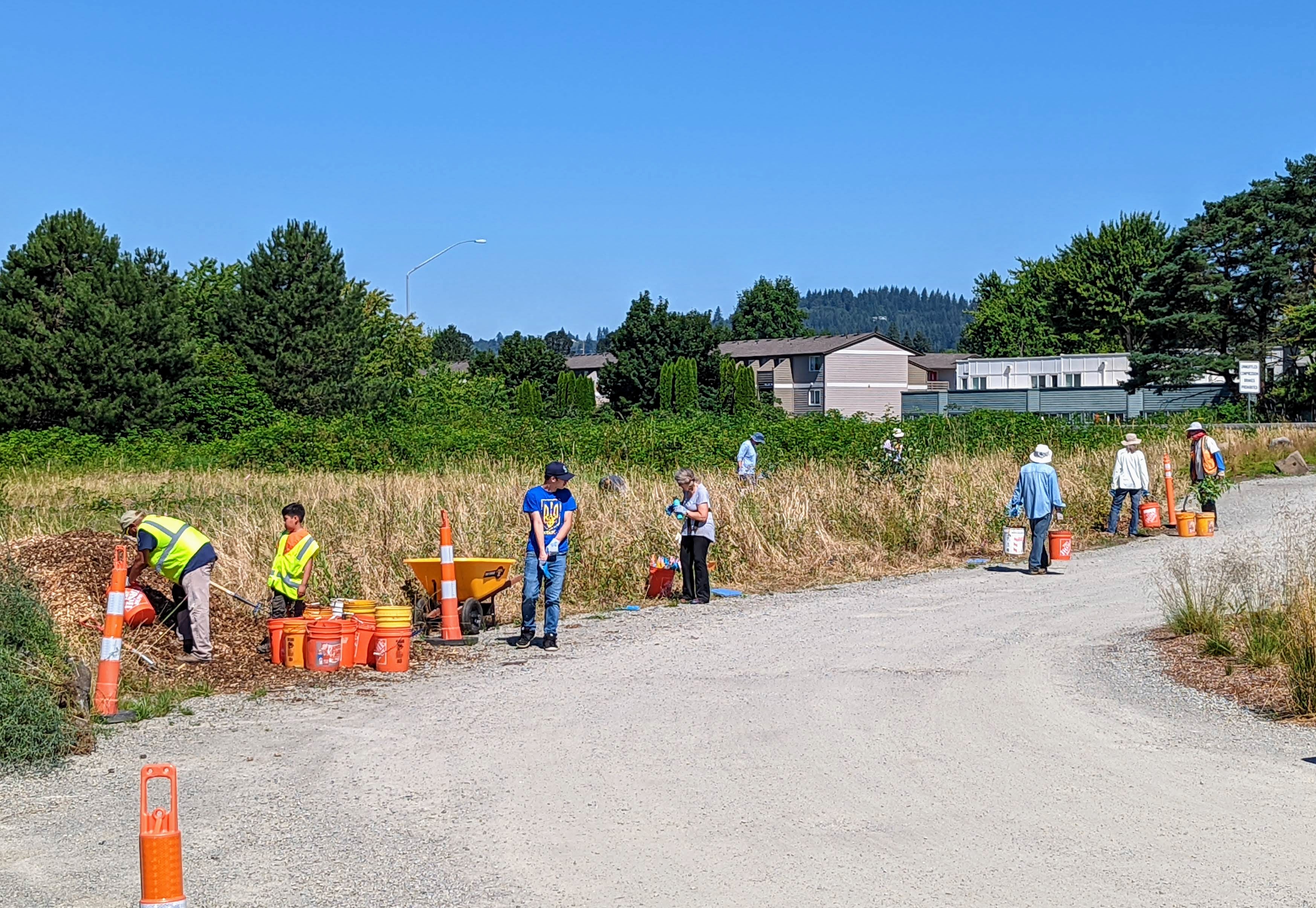 Stewards Trailhead Workparty Strawderman-maintenance.jpg | FWS.gov