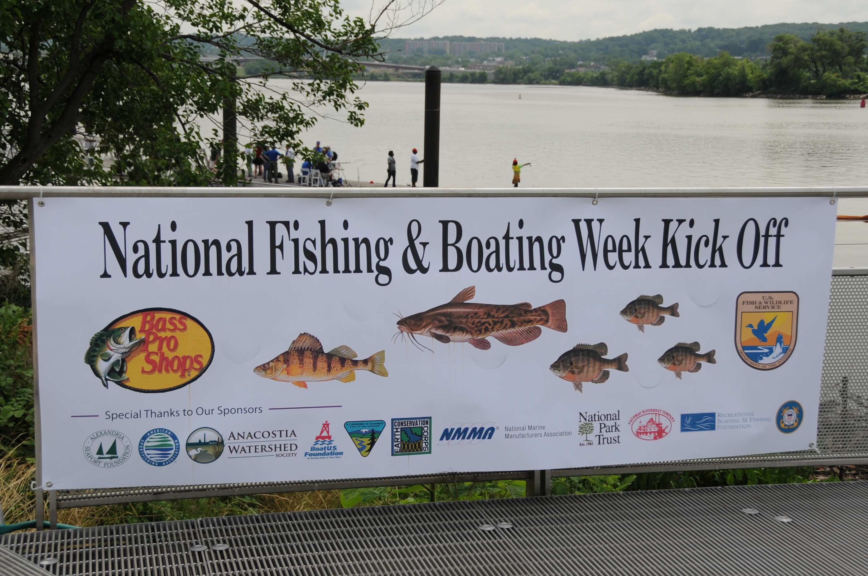 2013_National_Fish_Boat_Week_1_LaVonda Walton_USFWS.jpg | FWS.gov