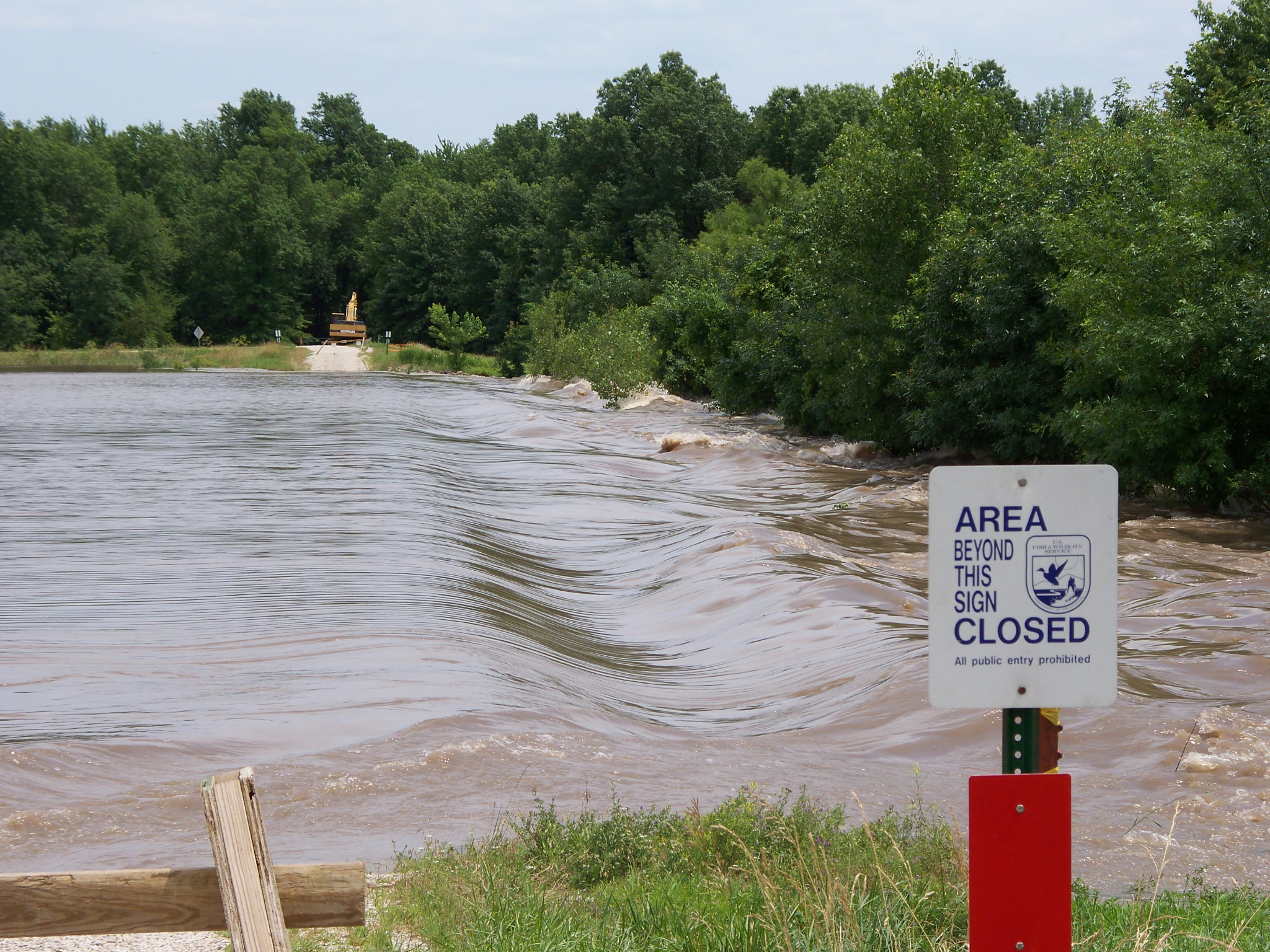 Rapid moving flood water | FWS.gov