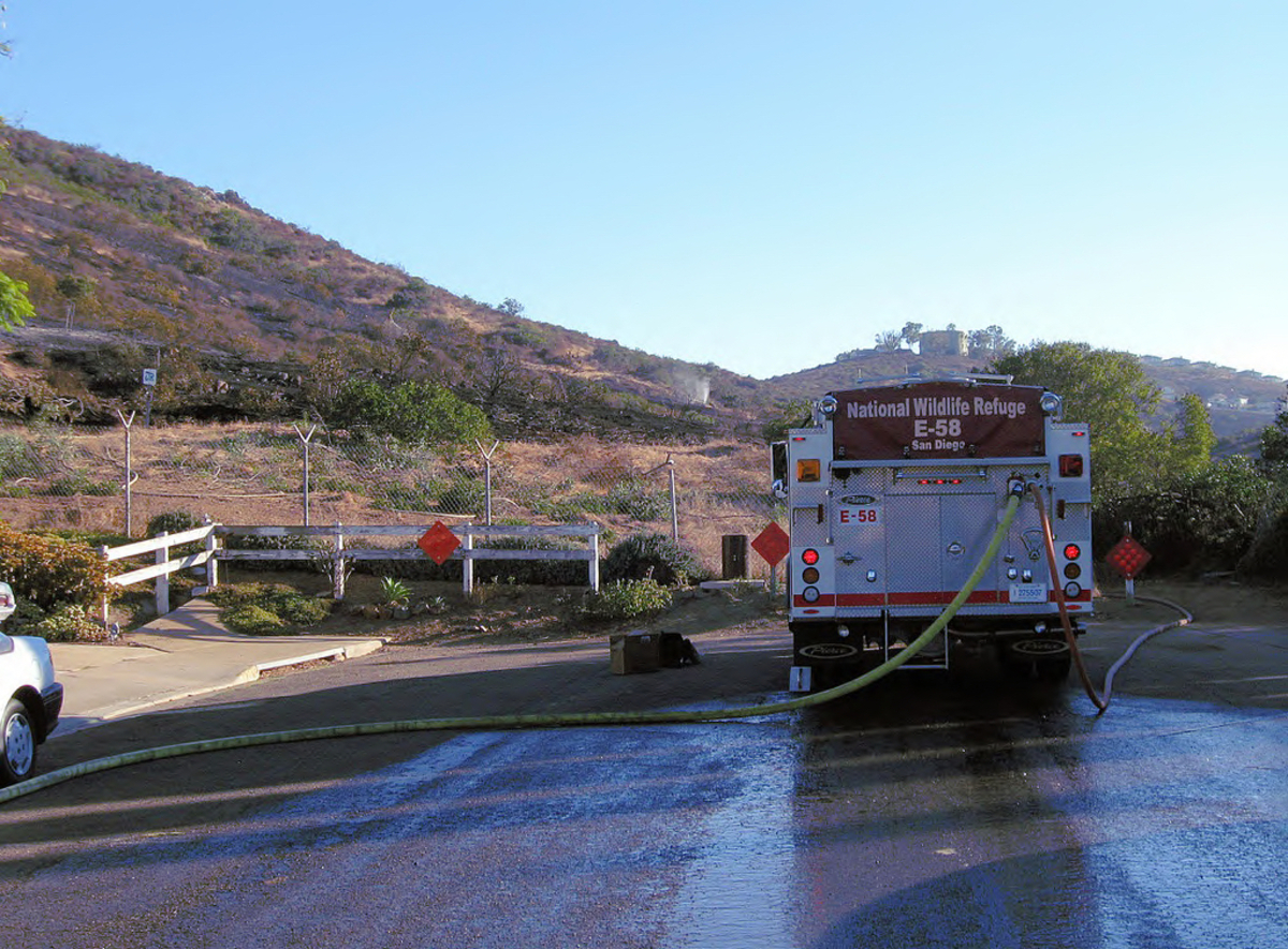 USFWS Hoselay to Combat Jamacha Fire | FWS.gov