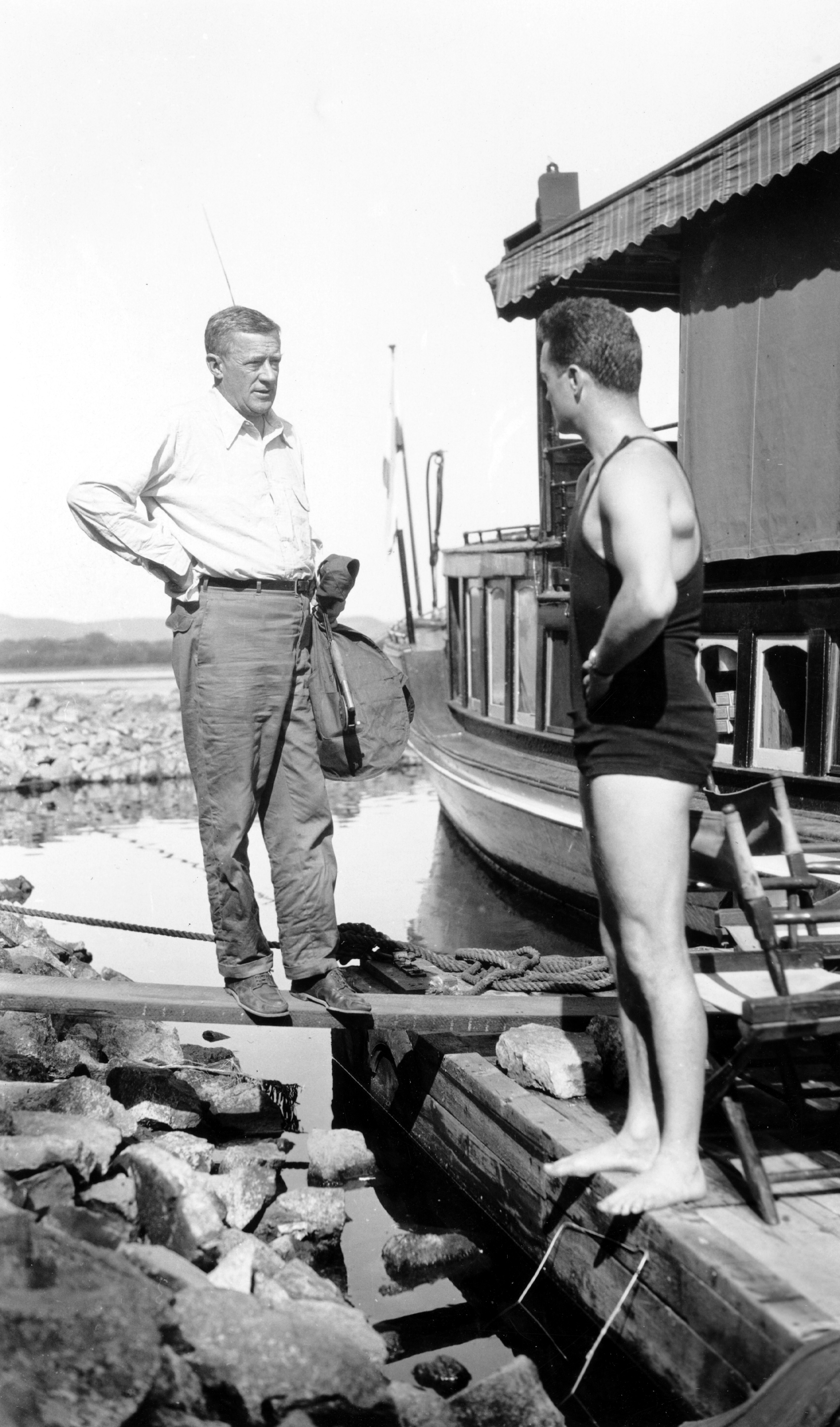 Senator Harry Hawes Visits Upper Mississippi River Refuge | FWS.gov