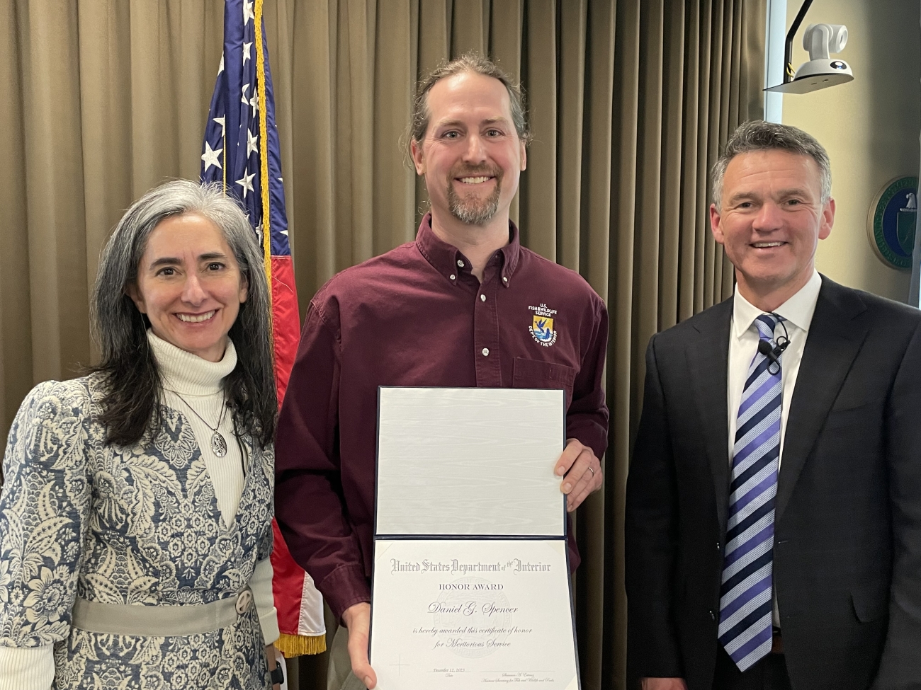 Dan Spencer receives Meritorious Service Award | FWS.gov